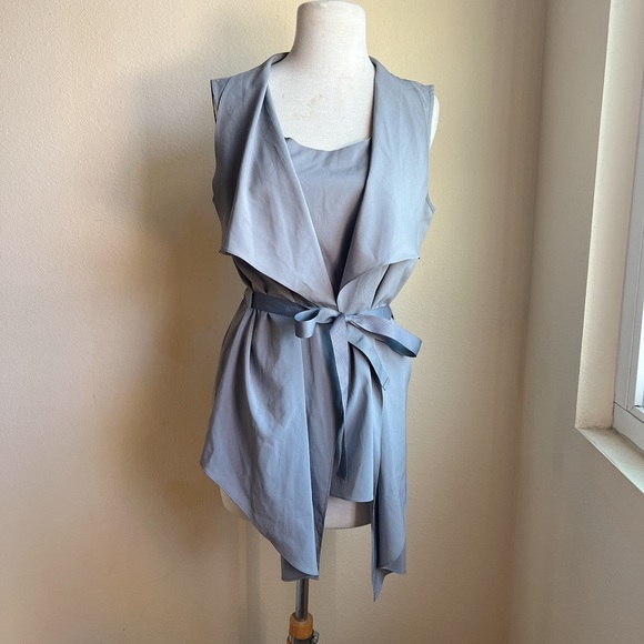 Simply Vera Vera Wang | Tops | Simply Vera Wang Two Fer Vest Blouse ...